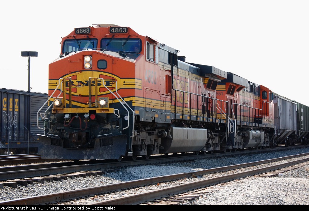 BNSF 4863 & 7551